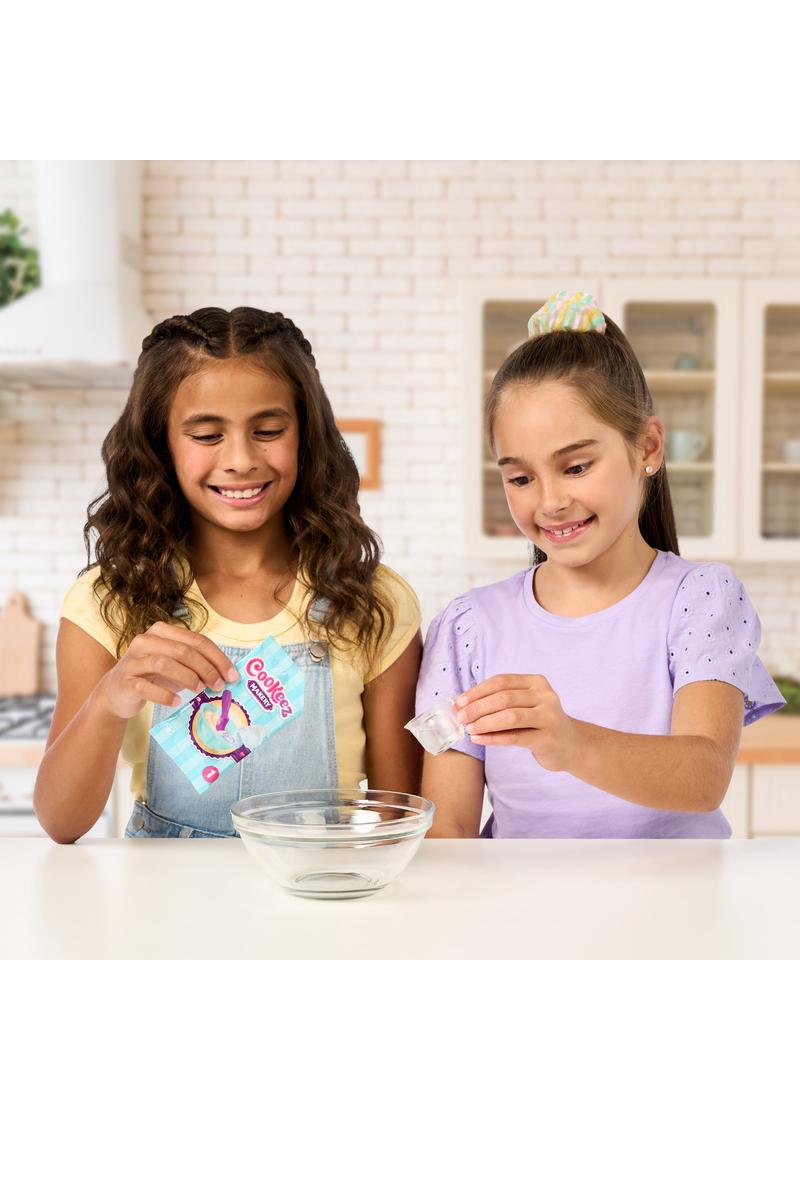 Wholesale Cookeez Makery™ Freezy Cakez Playset Plush Assortment (Mini ...