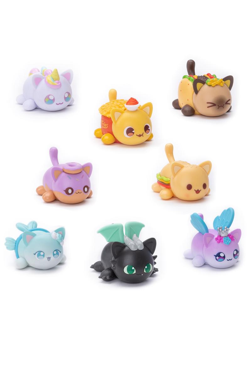 Wholesale Aphmau™ MeeMeows Mystery Figures Assortment in 12pc Counter ...
